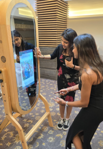 The Retro Photo Booth - The PhotoBooth Company